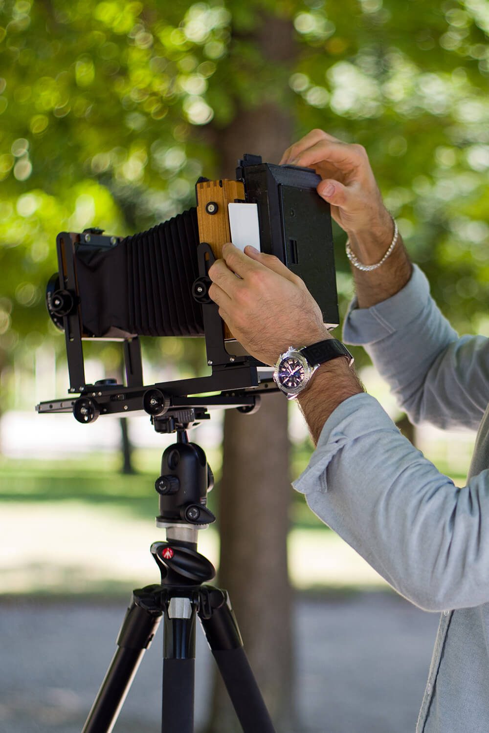 Lomography Announce the All-New LomoGraflok 4×5 Instant Back: – PhotoBite